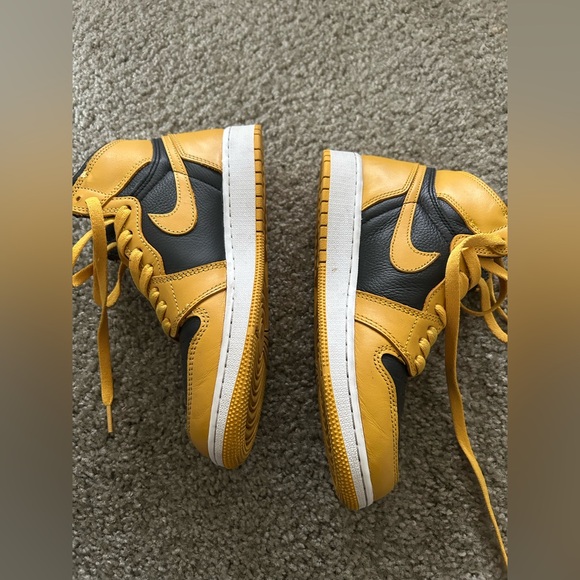 Nike | Shoes | Yellow And Black Nike Dunksbumblebee | Poshmark